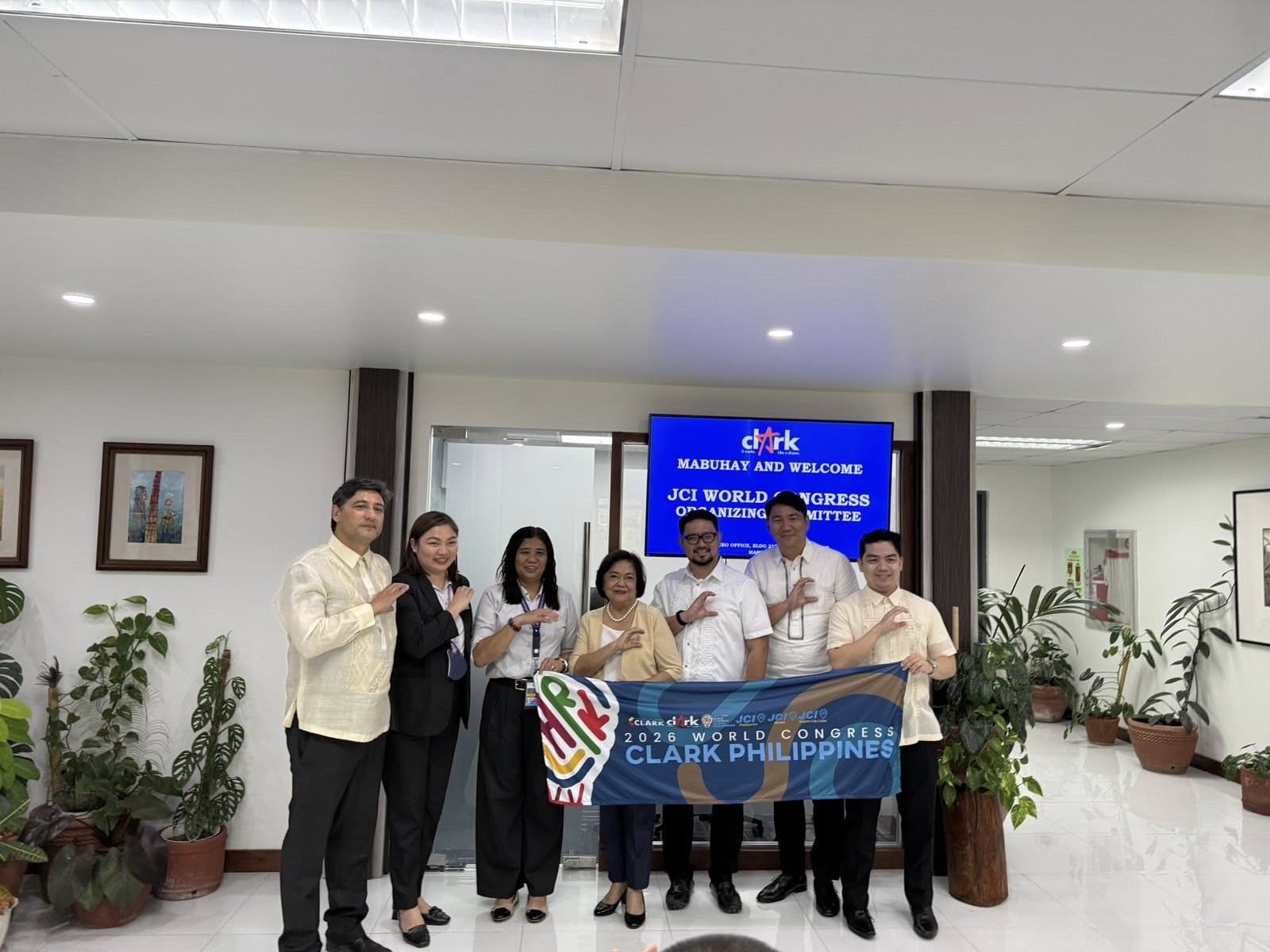 Lighting 3,500 Futures: JCI Manila’s Climate Art Set to Break Records ...